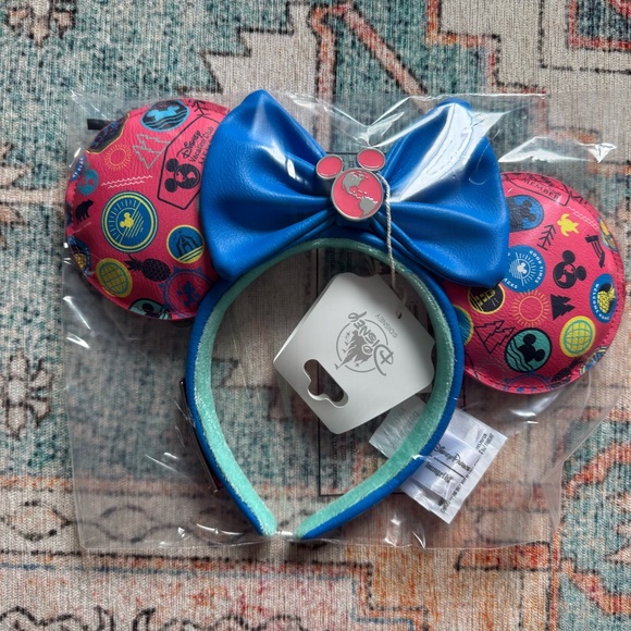 Disney | Accessories | 222 Disney Parks Vacation Club Dvc Minnie Mouse ...